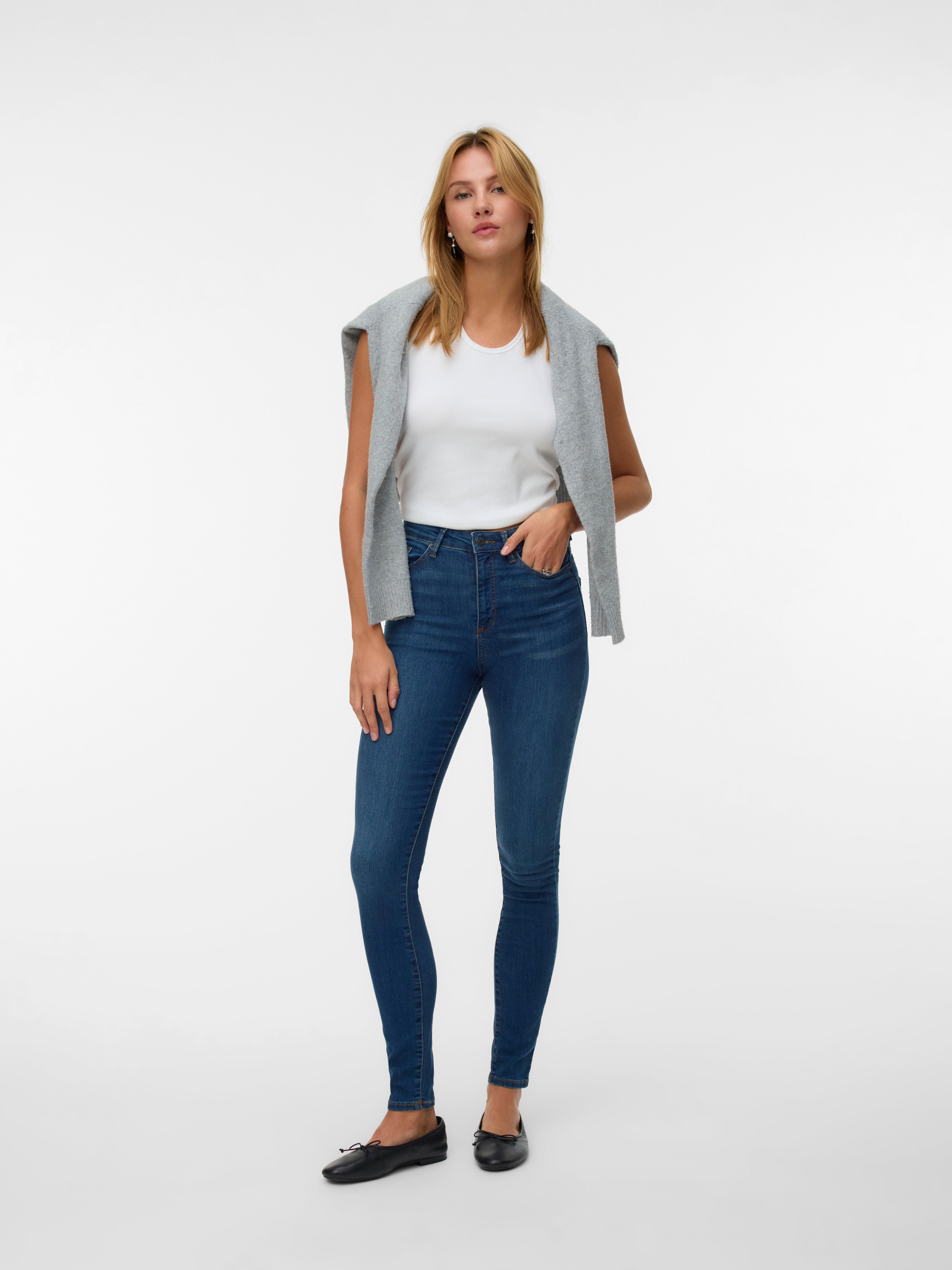VMSOPHIA Skinny Fit Jeans | Medium Blue | Vero Moda®
