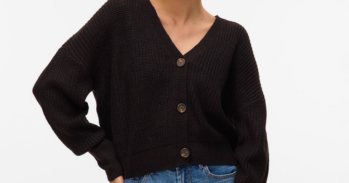 VMLEA Regular Fit V-Neck Knit Cardigan | Black | Vero Moda®