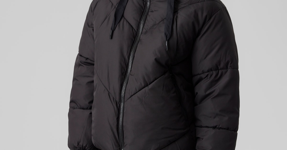 Hood Ribbed cuffs Regular sleeves Jacket with 40% discount! | Vero Moda®