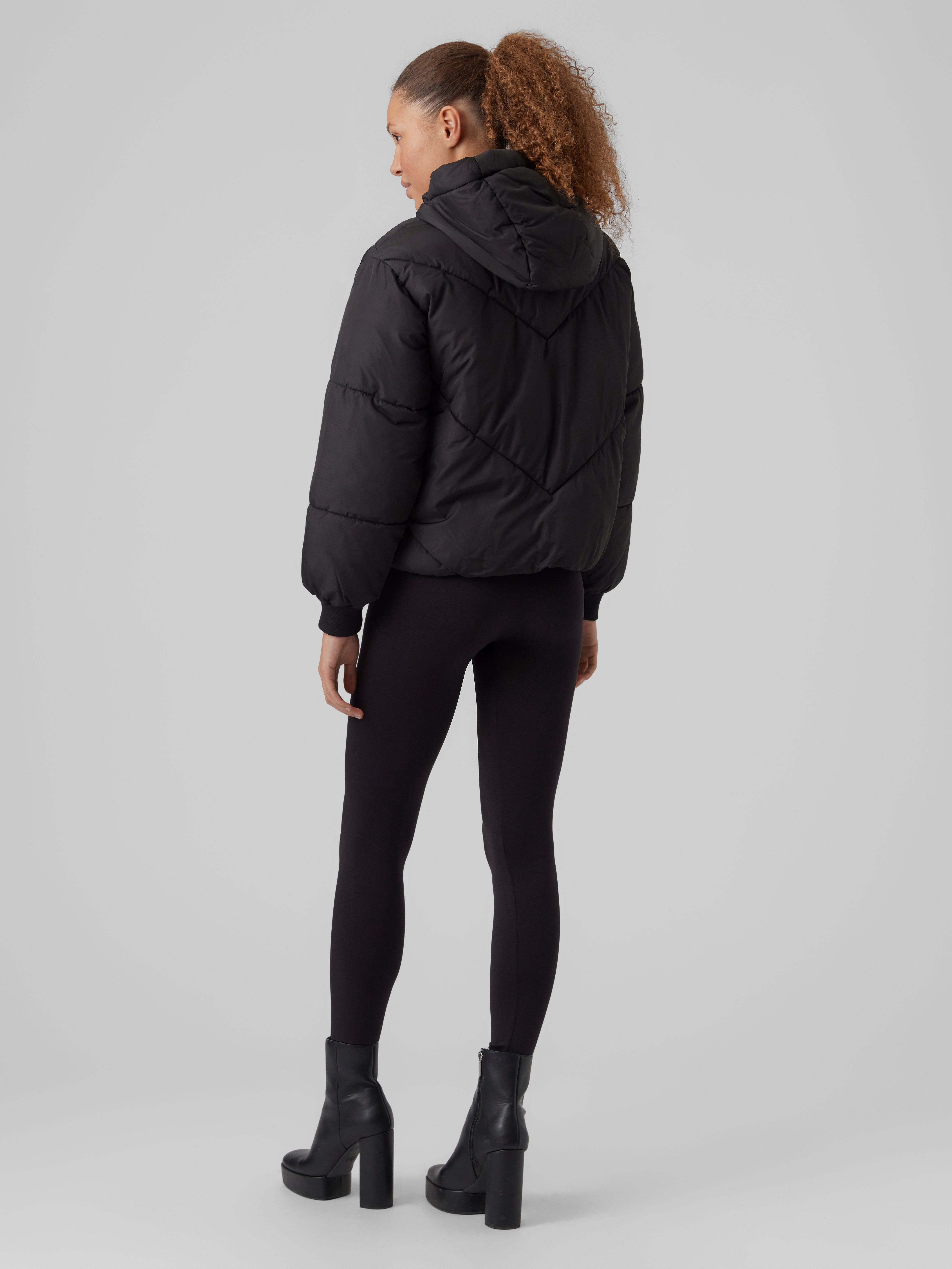 Hood Ribbed cuffs Regular sleeves Jacket with 40% discount! | Vero Moda®