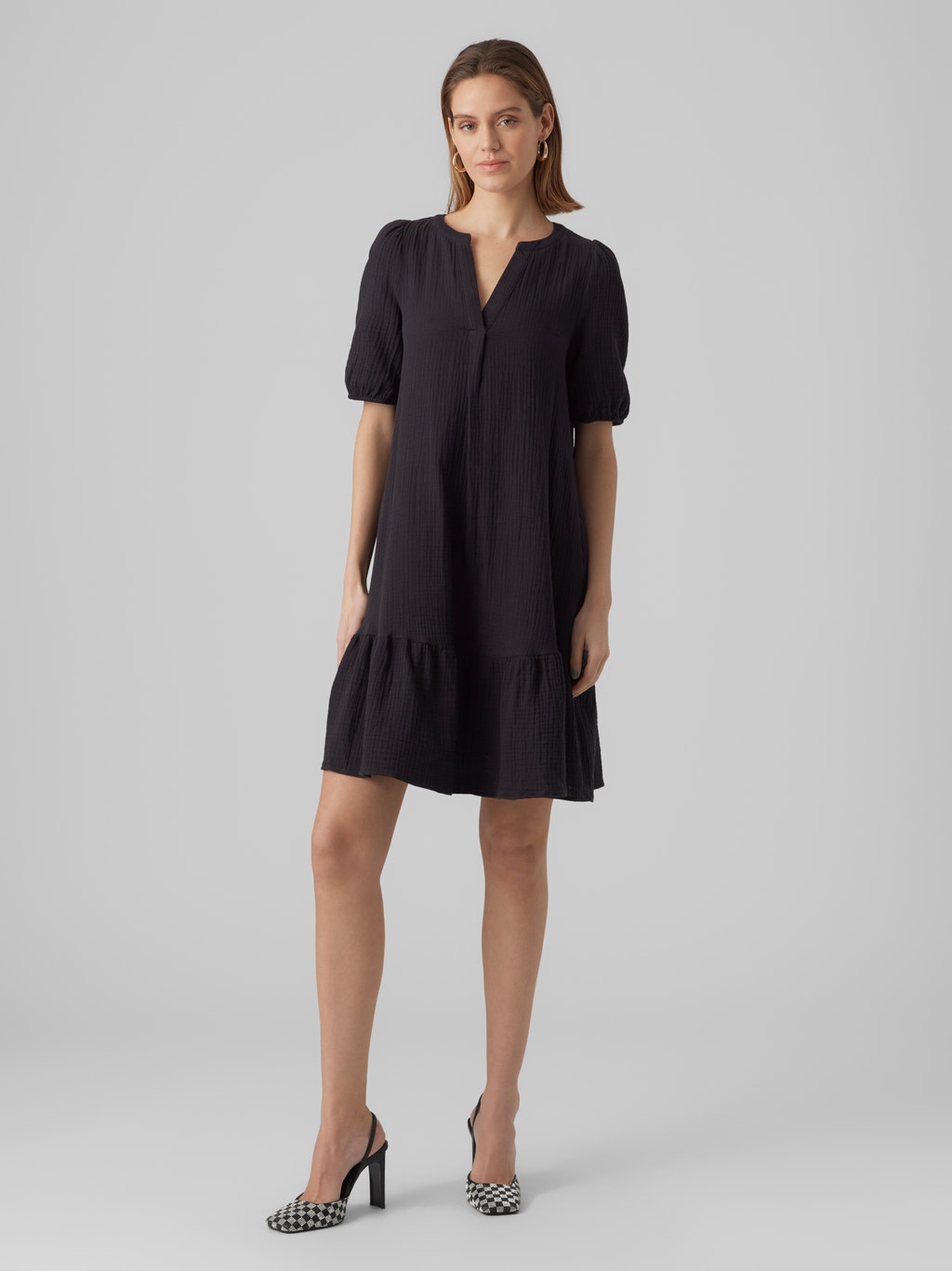 Short dress with v-neck | Black | Vero Moda®