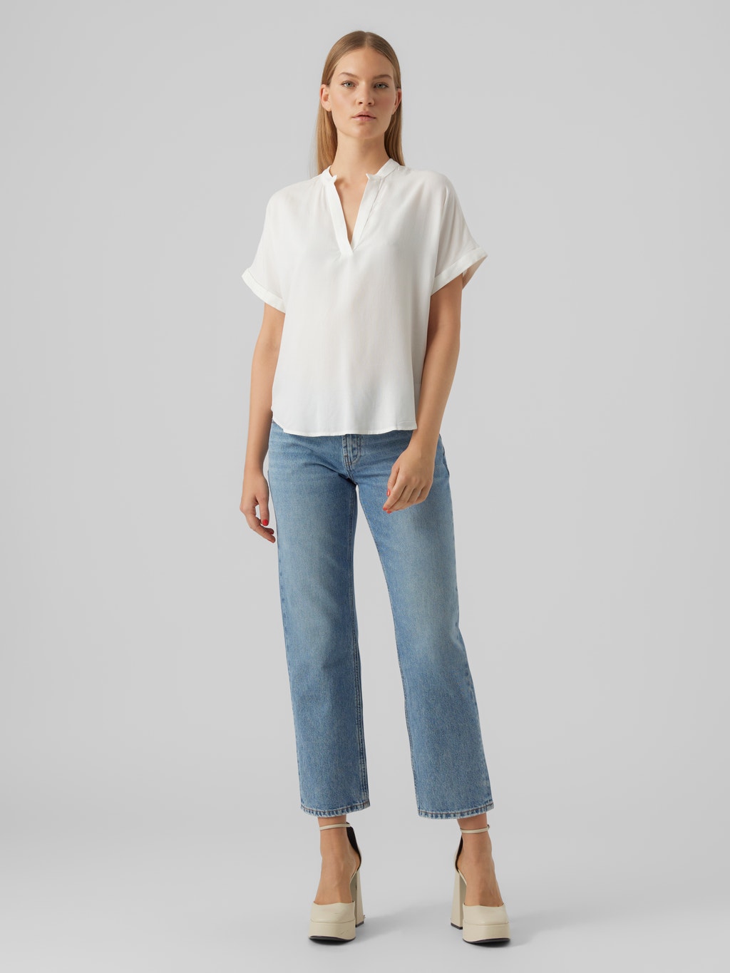 Regular Fit Split neck Wide sleeves Top | White Clear | Vero Moda®