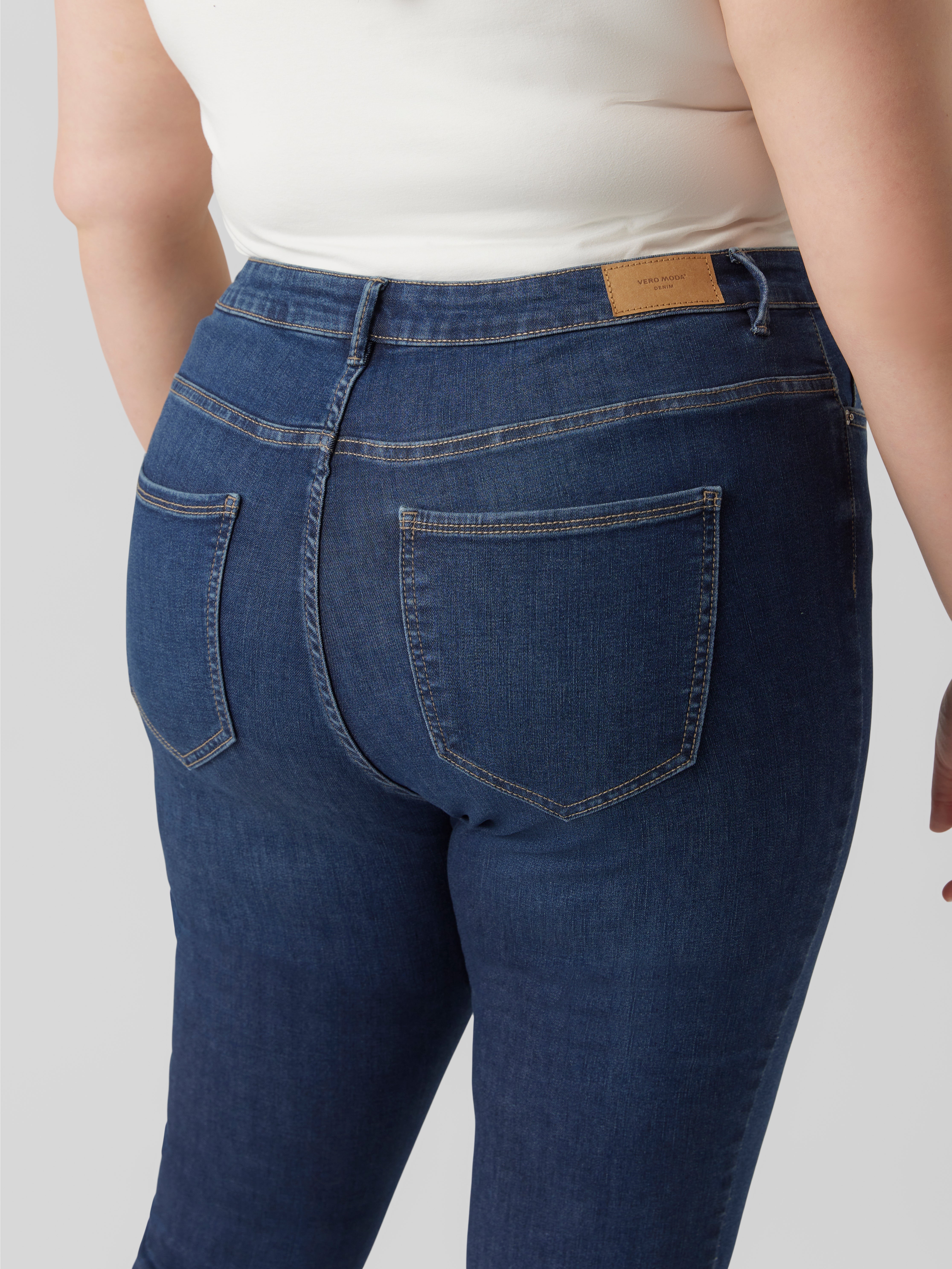 Plus-size jeans voor vrouwen | VERO MODA