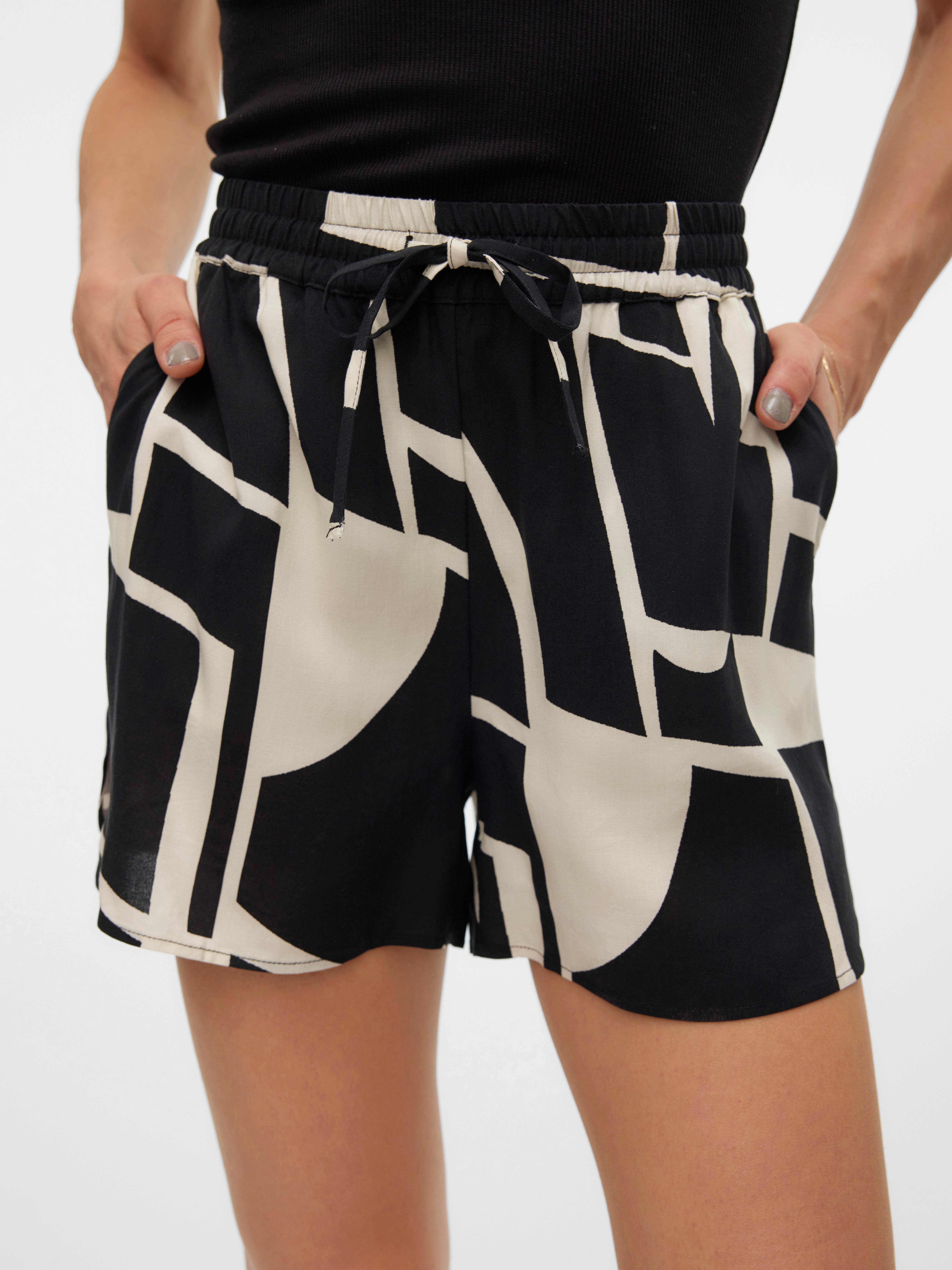 Vmeasy Shorts Black Vero Moda