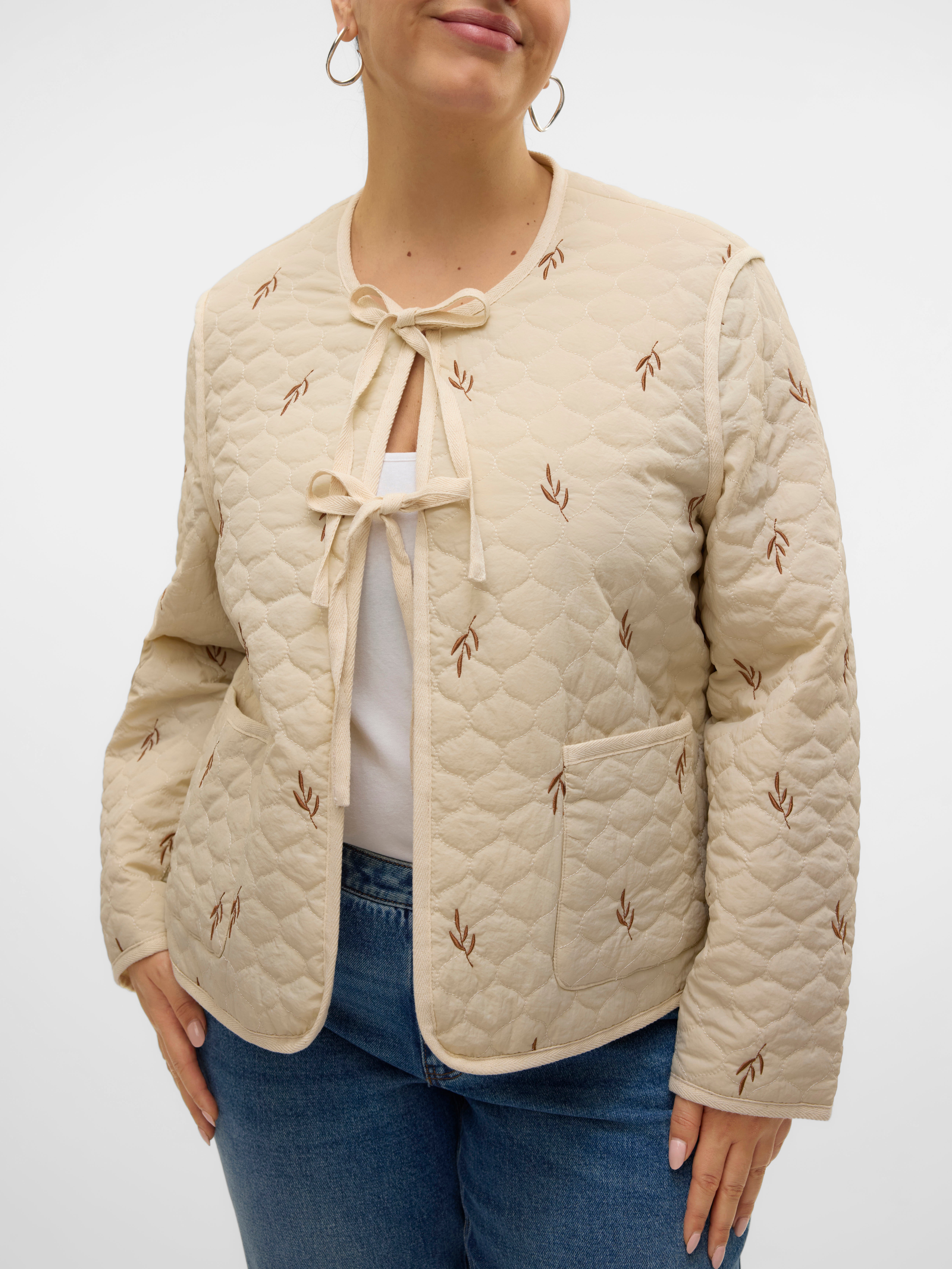 De nieuwste plus-size mode voor vrouwen | VERO MODA