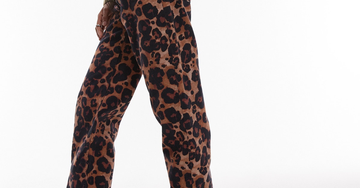 Topshop animal print high rise straight leg trouser | Marrón claro ...
