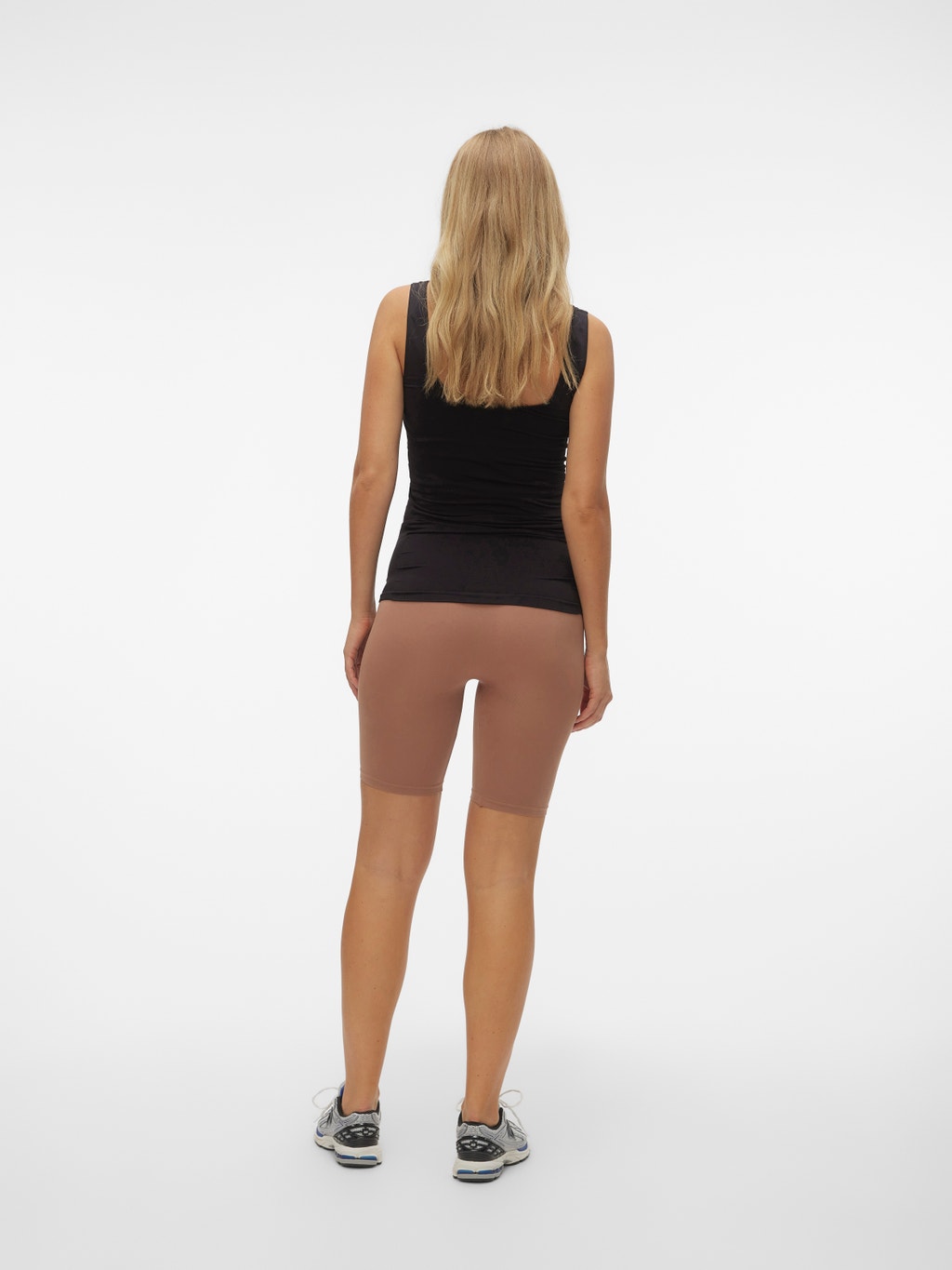 Shorts Corte tight Tiro alto | Light Brown | MAMA.LICIOUS®