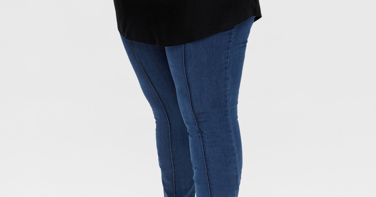 Jeggings Corte slim Curve | Azul intermedio | MAMA.LICIOUS®