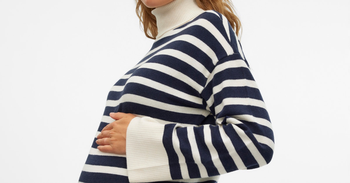 Standard Fit Roll neck Pullover | Light Grey | MAMA.LICIOUS®